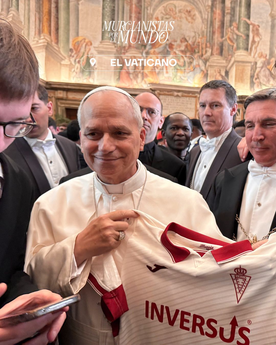 El Papa León XIV ya luce los colores del Real Murcia: el murcianismo ...